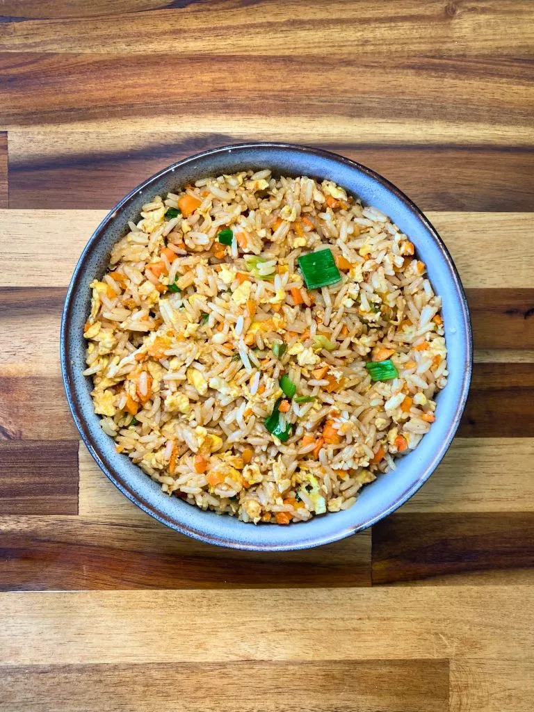15 min Egg Fried Rice (So easy and flavorful) | Karinecooks