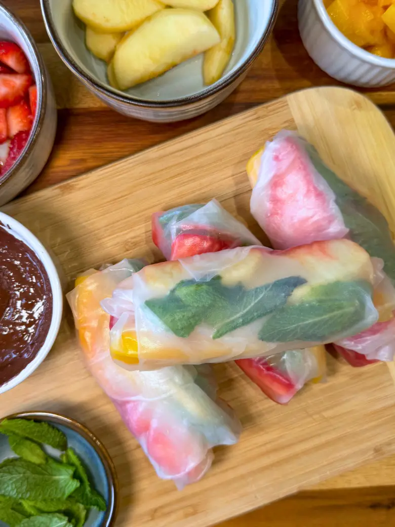 Fruit Spring Rolls with Chocolate Dip | Karinecooks